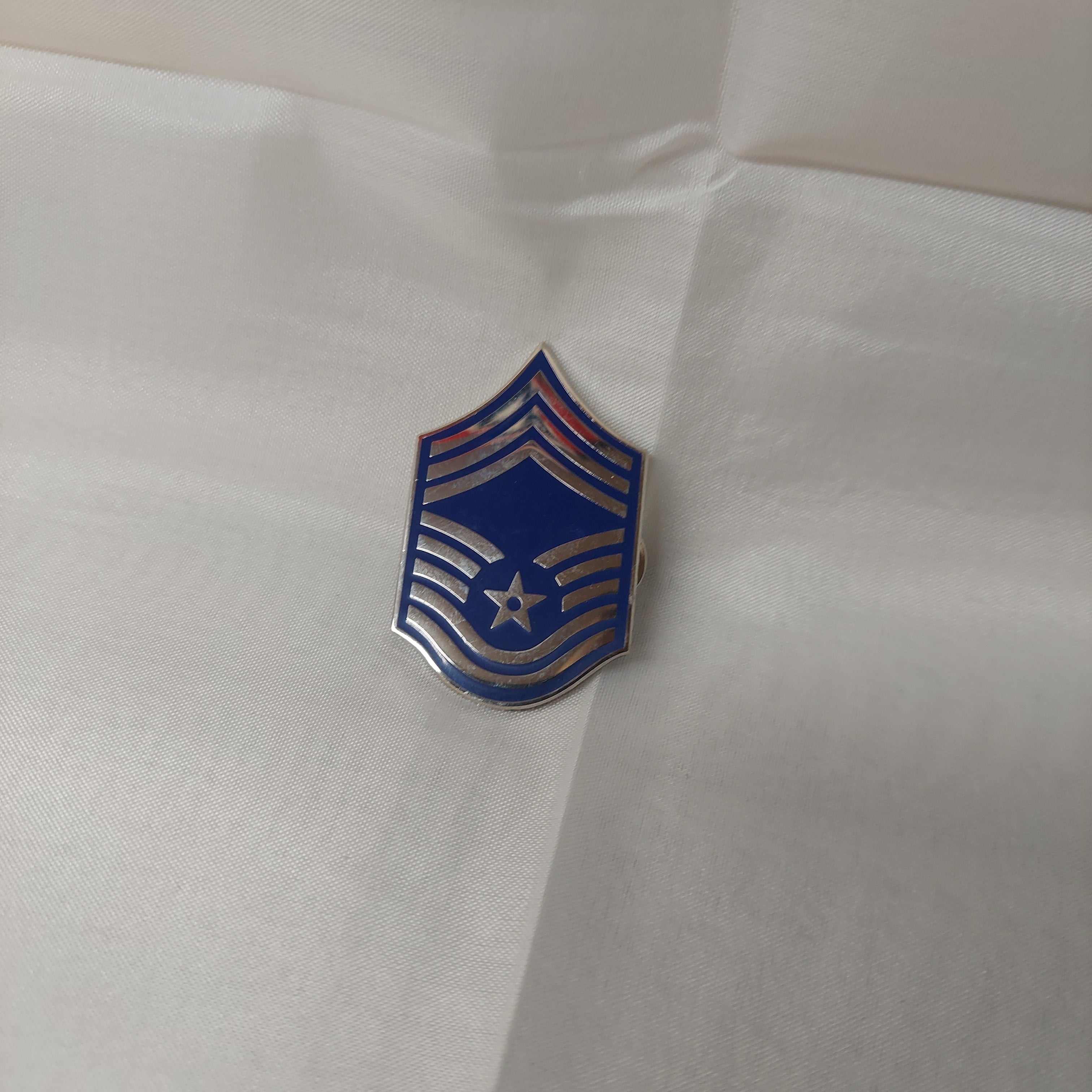 USAF Uniform Pins – The Command Bunker