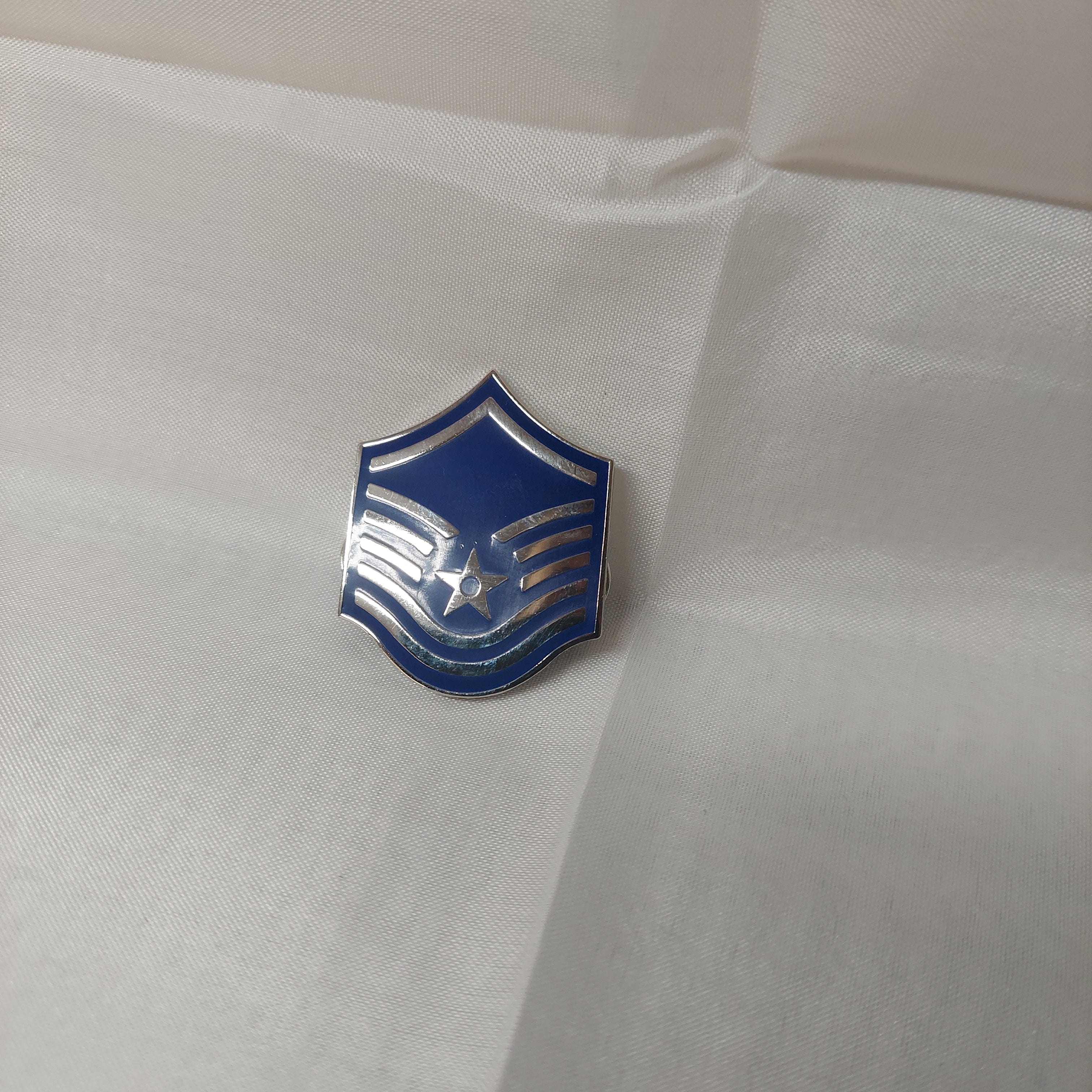 USAF Master Sargent E7 Rank Insignia Pin United States Air Force E7 Ma ...
