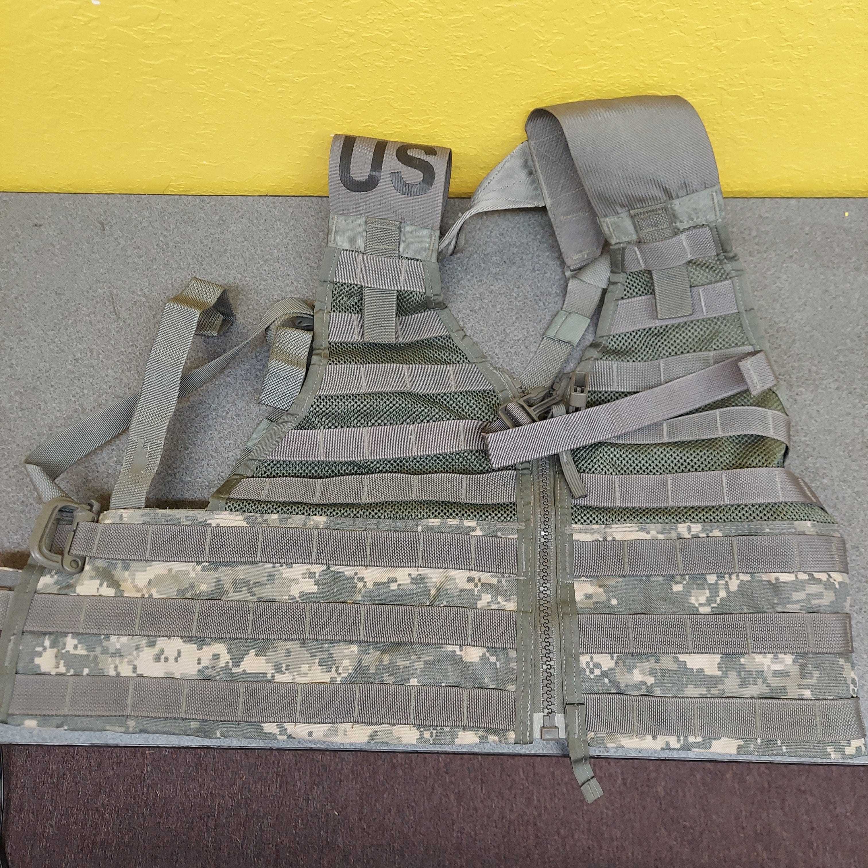 Load Bearing Vest – The Command Bunker
